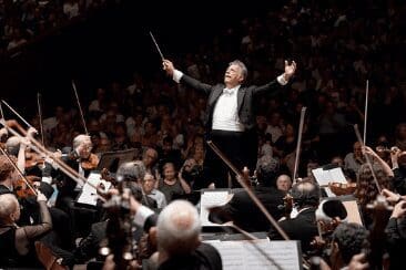 Music Conductor | What Does A Conductor Do | Мusic Gateway