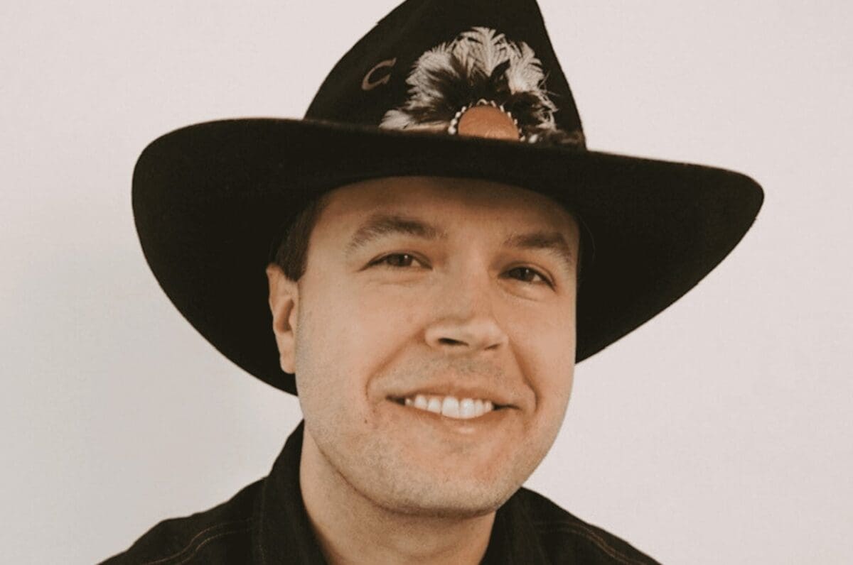 Adam James Songwriter | Мusic Gateway