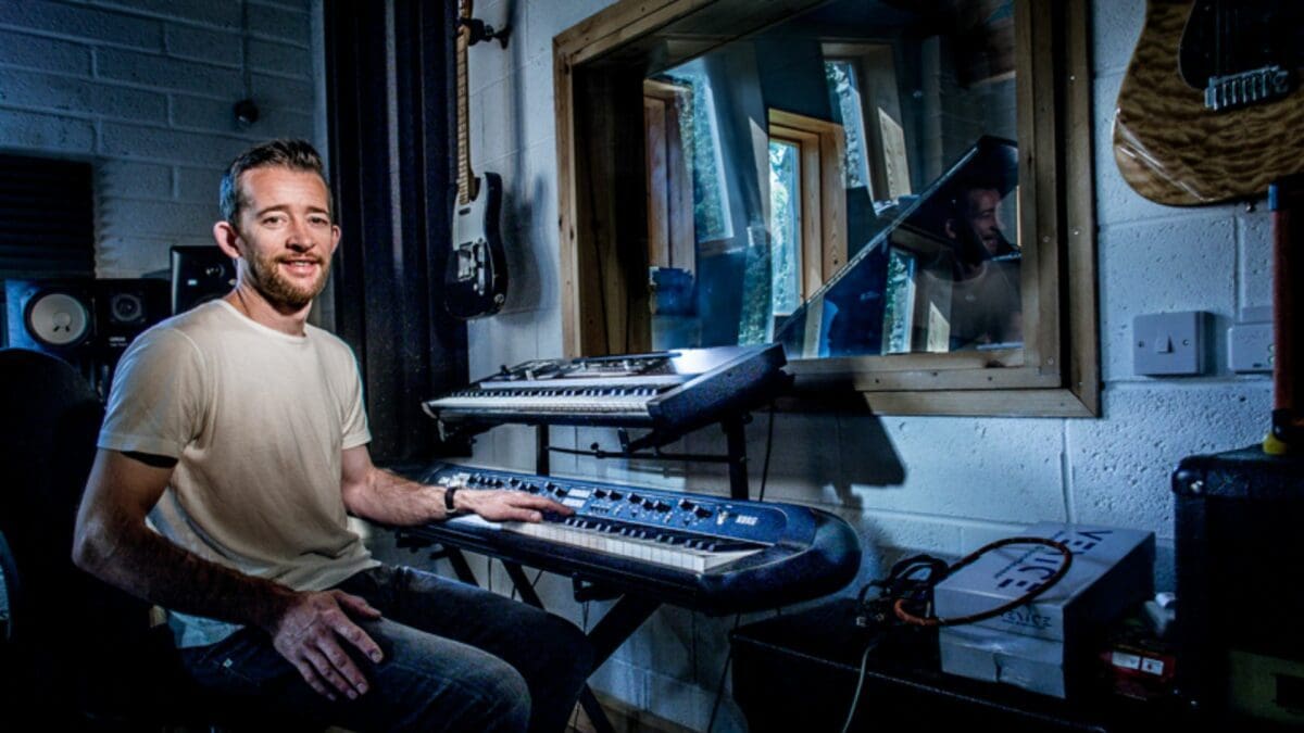 Mark Newman | Mark Newman Songwriter | Мusic Gateway